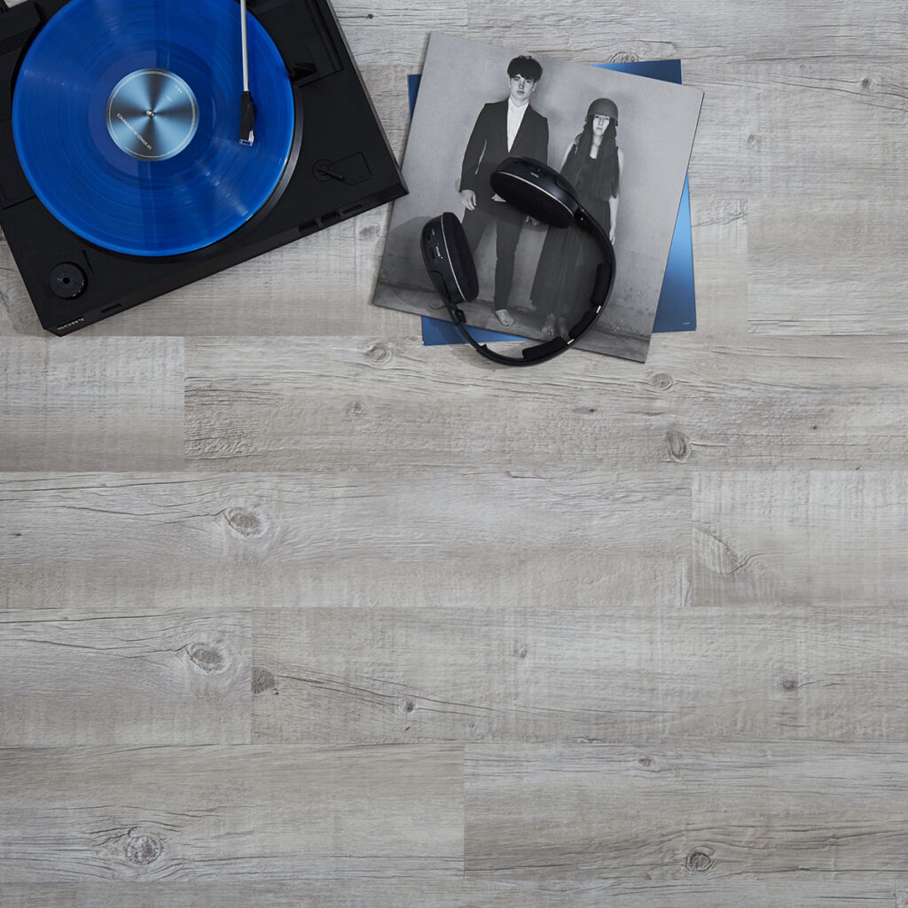 Rustic Oak LVT Flooring - J2 Flooring